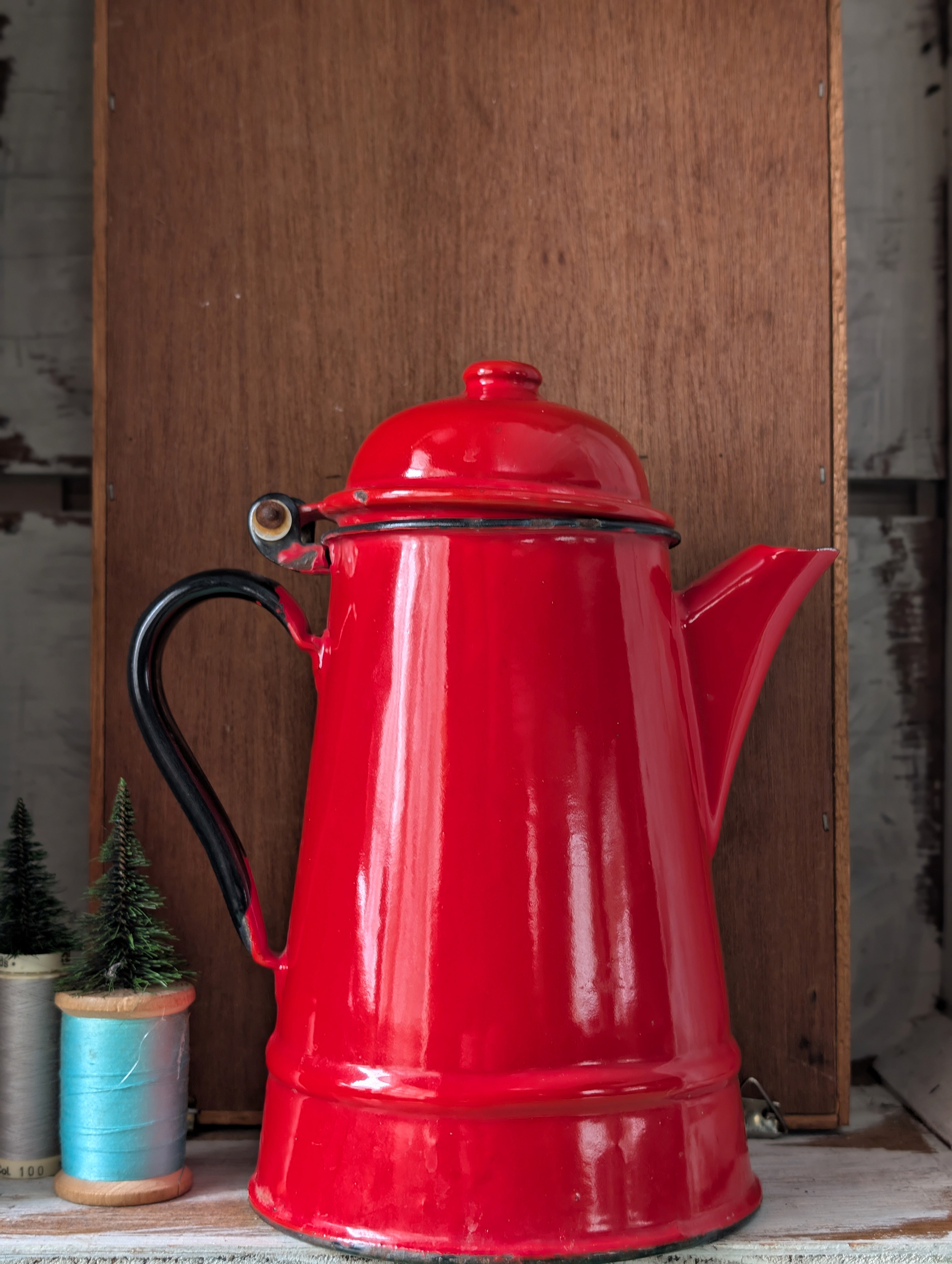 Enamel coffee pot – Life Has Repurpose Vintage Shop